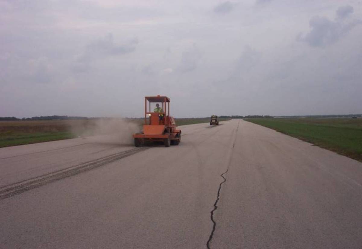 Cape Seal Road Surface Construction Preparation | Roadresource.org
